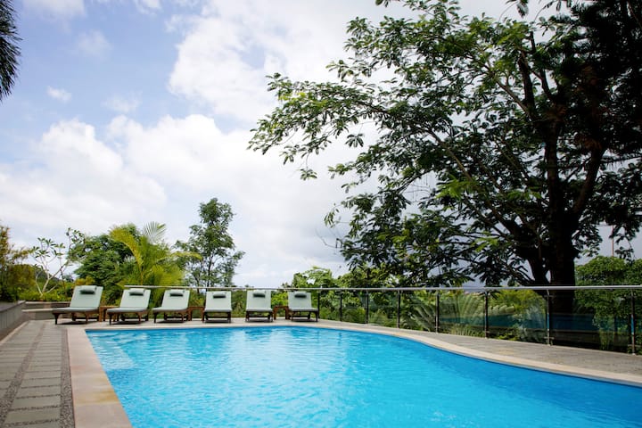 Thara Bayview Villa - Sleeps Up To 13 - Krabi