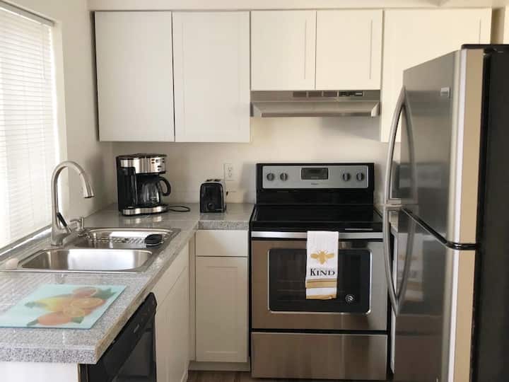 Charming 1 Bd. Quick Access To Strip - Henderson, NV