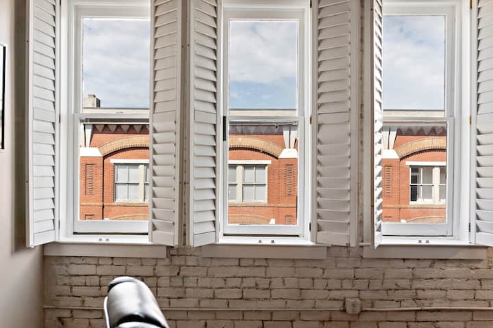 Urban Space With Historic Charm - Savannah, GA