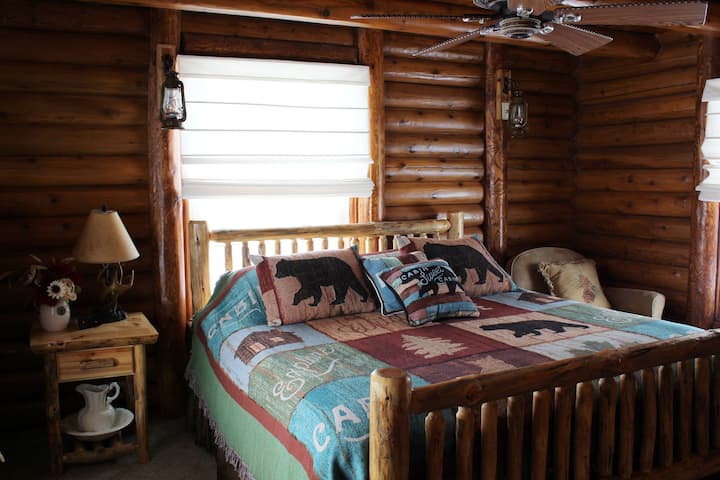 Alice's Cozy Grand Canyon Cabin: South Rim - Arizona