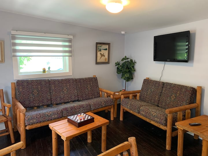 Downtown Lake Placid / Historic Apartment - Lake Placid, NY