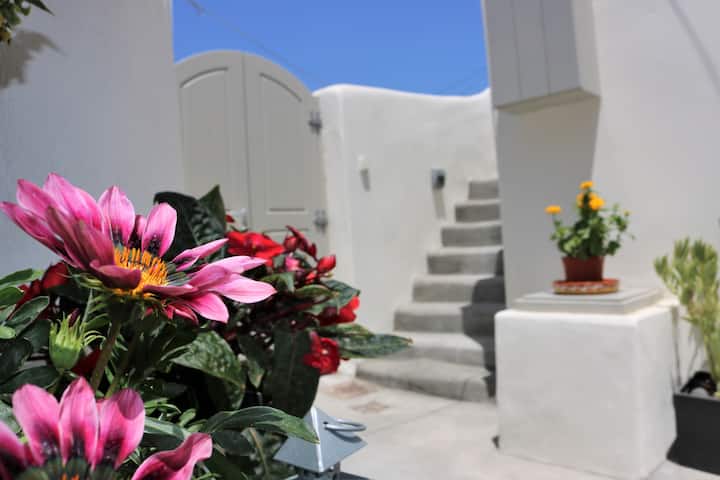 Karteri - Authentic Dome Cave House Experience - Santorini