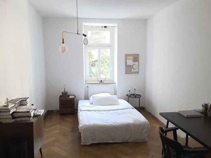 Private Room -10 Walking Minutes To Octoberfest :) - Munich