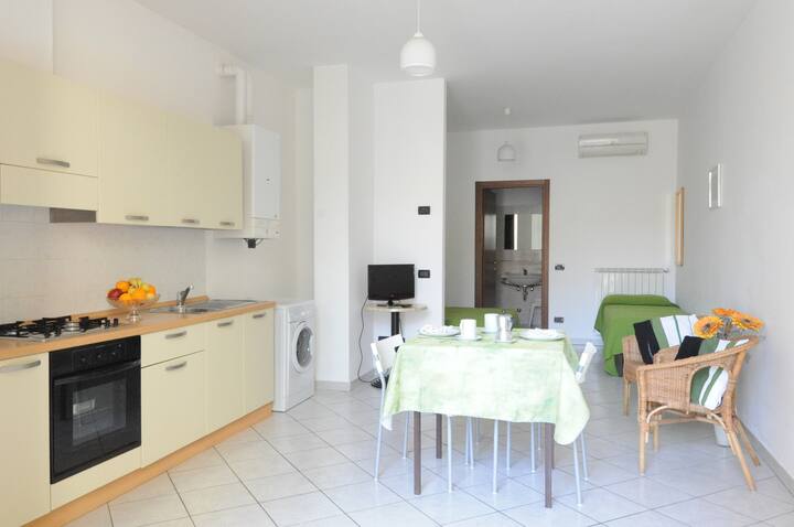 Ampio Monolocale In Centro A Varazze - Varazze