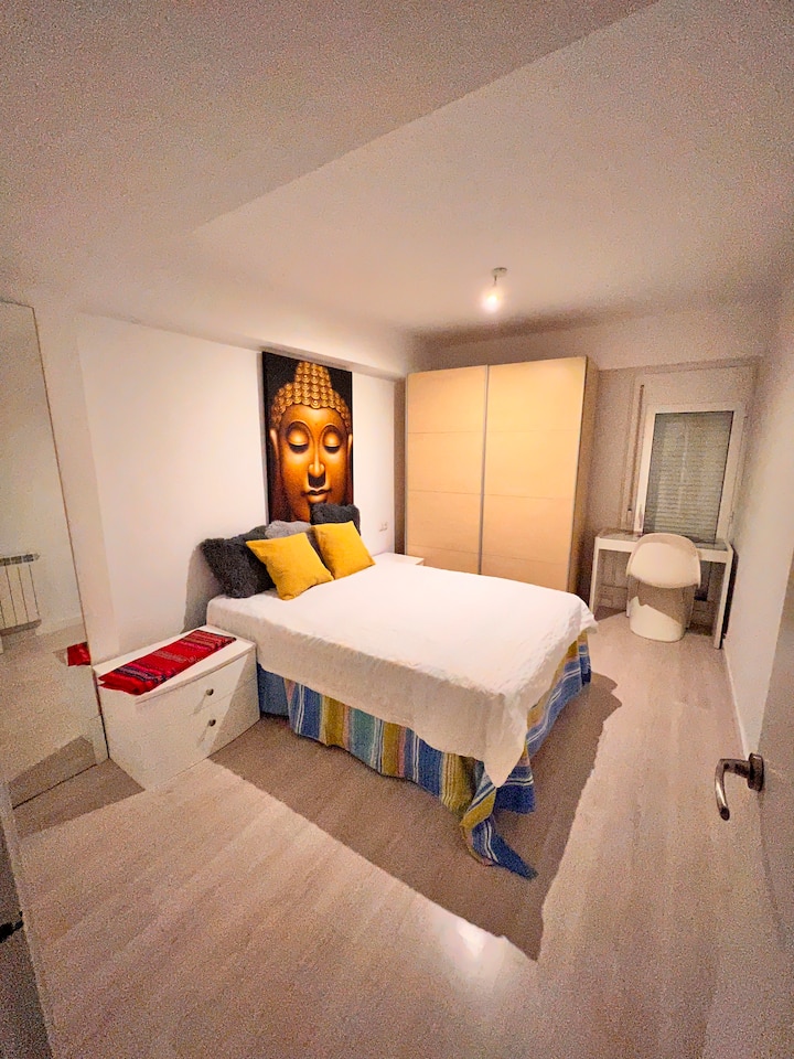Habitación En Centro De La Ciudad, Zona Alta - Lleida