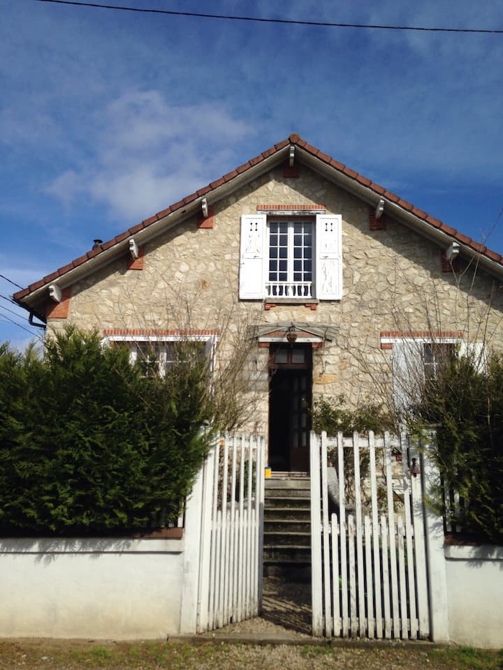 Jolie Maison Familiale Avec Jardin - Nemours