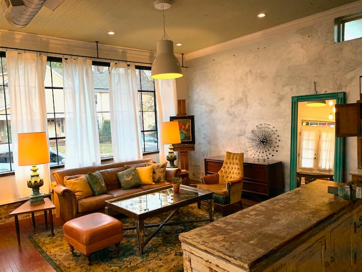 Vintage Grocery-now Artsy Downtown Apt Near Uncsa - Winston-Salem, NC