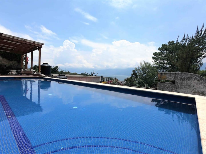 At024 San Lucas Toliman Premium Home - San Lucas Tolimán