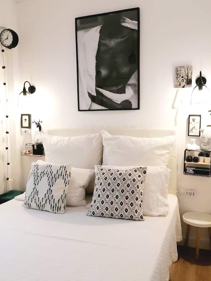 Artistic Room With Soul 🌹✨ - Ibiza