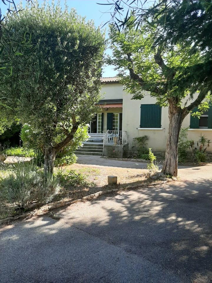 A Lovely Villa 200 Meters From The Sea In A - Saint-Cyr-sur-Mer