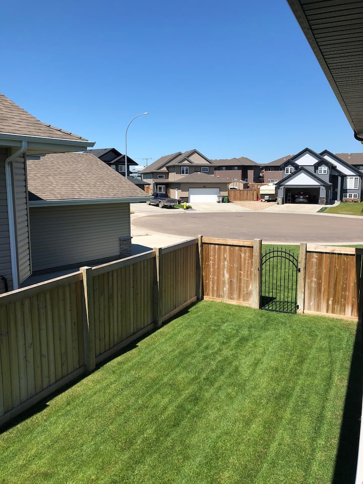 1 Bedroom Close To Amenities - Lloydminster