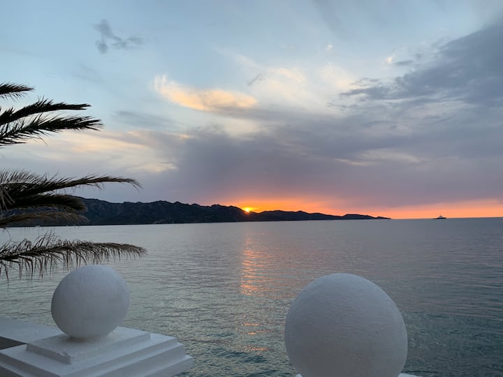 Bâtisse D’époque Gênoise En Front De Mer - Saint-Florent
