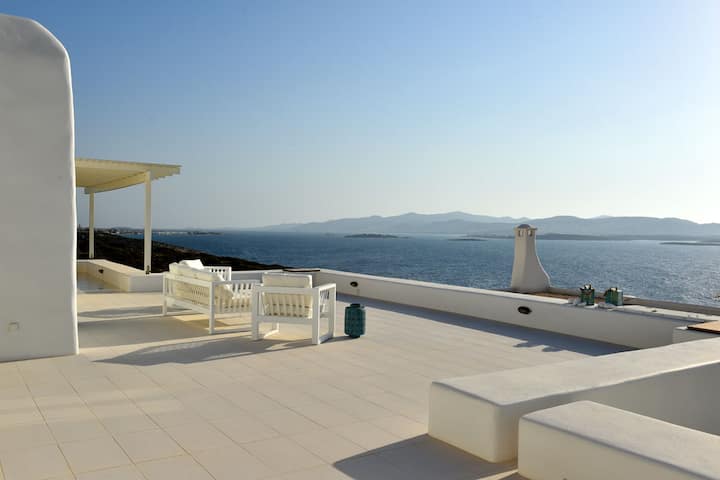 Sea Front Villa, Private Pool, Walking Distance To The Beach, Brand New - Antiparos