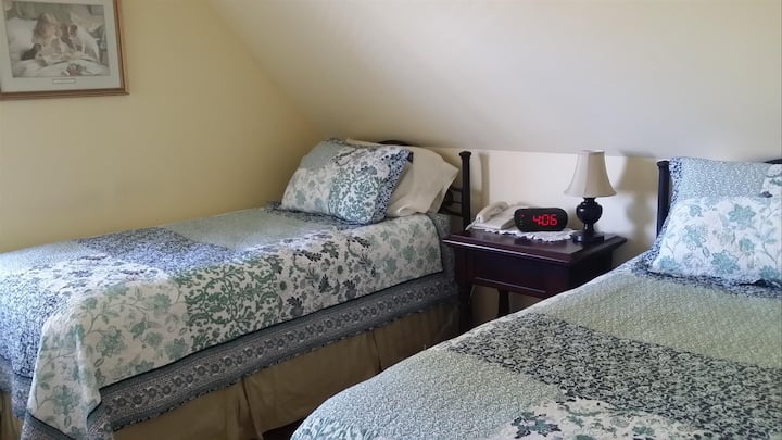 Carriage House Inn, Single Beds With Breakfast - Grand Falls-Windsor