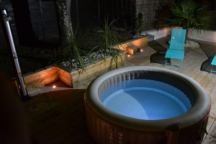 Gîte Avec Spa Privé Et Terrasse Clos - Vallon-Pont-d'Arc