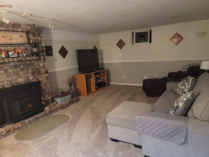 1 Bdrm Apt, Near Creekside & Tiffanyspgs Bb Complx - Parkville, MO
