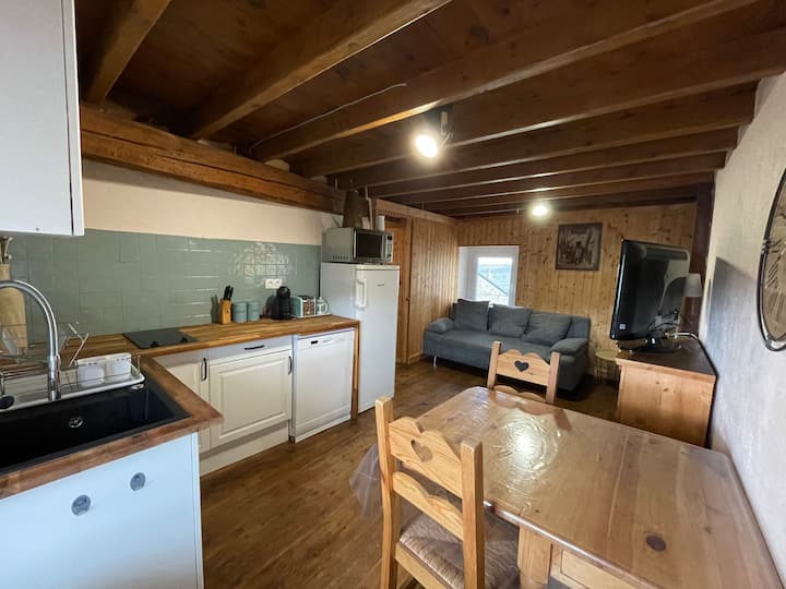 Appartement Montagnard Au Cœur Du Village - Font-Romeu-Odeillo-Via