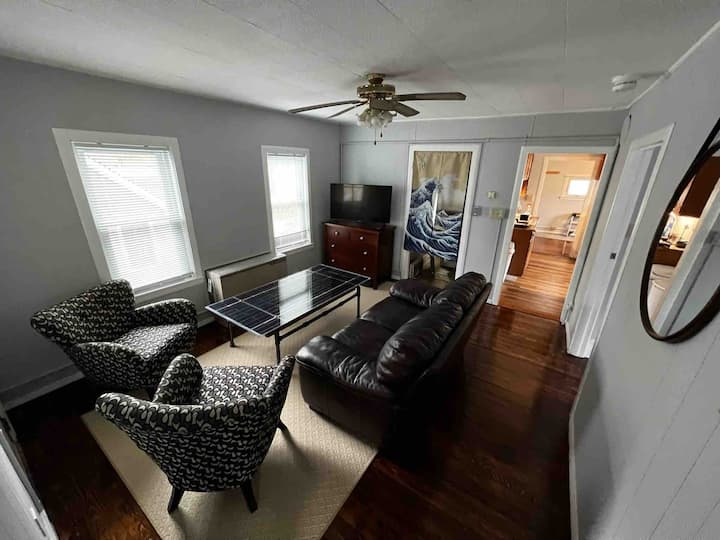 Casey’s Place Upstairs Apartment - Burlington, VT