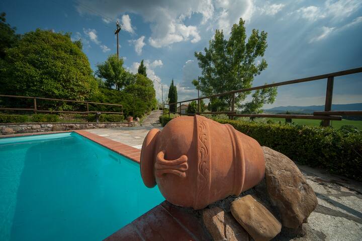 3 Appartamenti Con Ampio Giardino. - Volterra