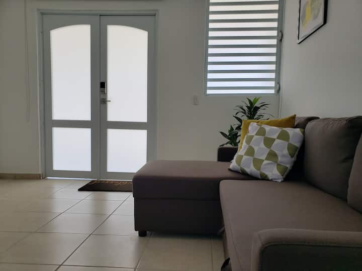 Donatella Suite 1 Modern Apt Near Airport - Trujillo Alto