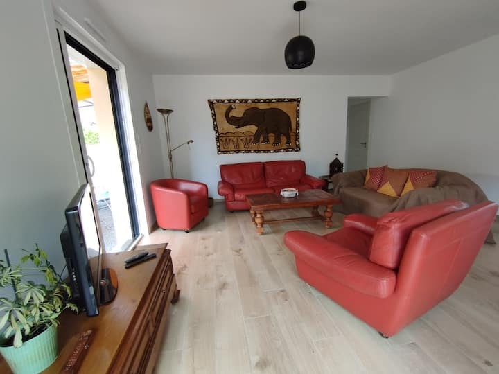 Maison De Plain-pied Avec Jardin Clôturé : 8 Pers - Lozère