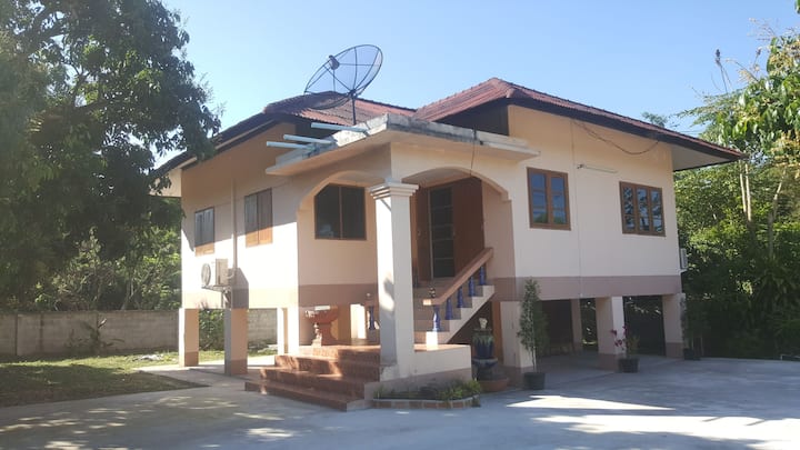Karavee House For 4-16 People Good For Big Family - Mueang Lamphun District