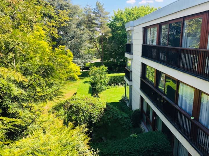 Chambre Et Douche-wc Privés/petit Déj. Inclus - Marly-le-Roi