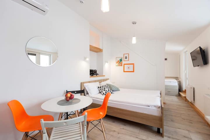7 Apartments. Apartment With A City View - Lviv