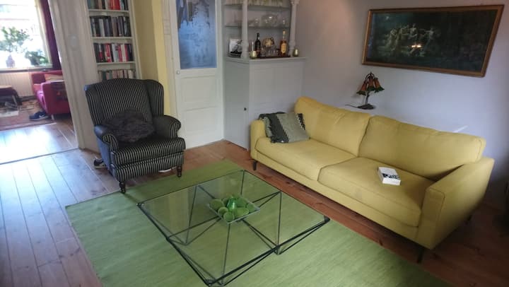 Cozy An Comfortable Bedroom Close To The Trademart - Utrecht