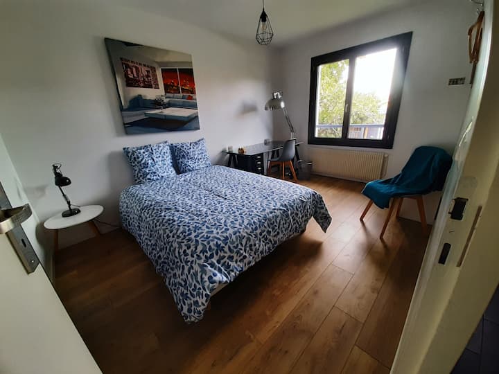 Chambre Spacieuse Dans Maison Individuelle. - Talence