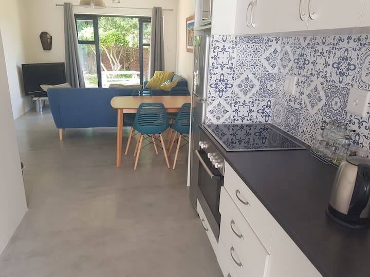 Longstone Retreat, Walk To The Beach - Plettenberg Bay