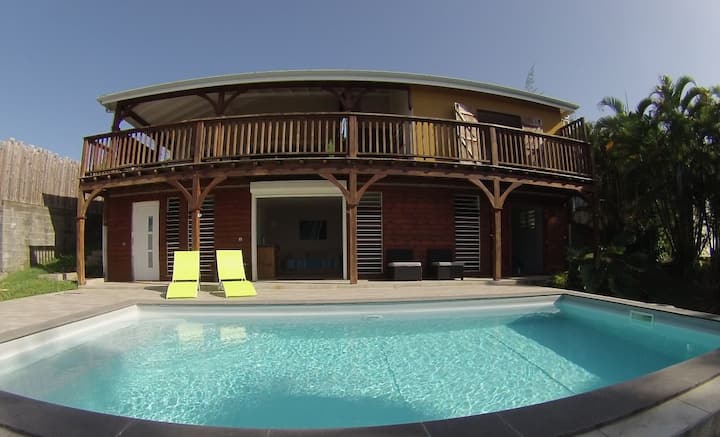 Appartement Confort En Bas De Villa Avec Piscine. - Guadeloupe