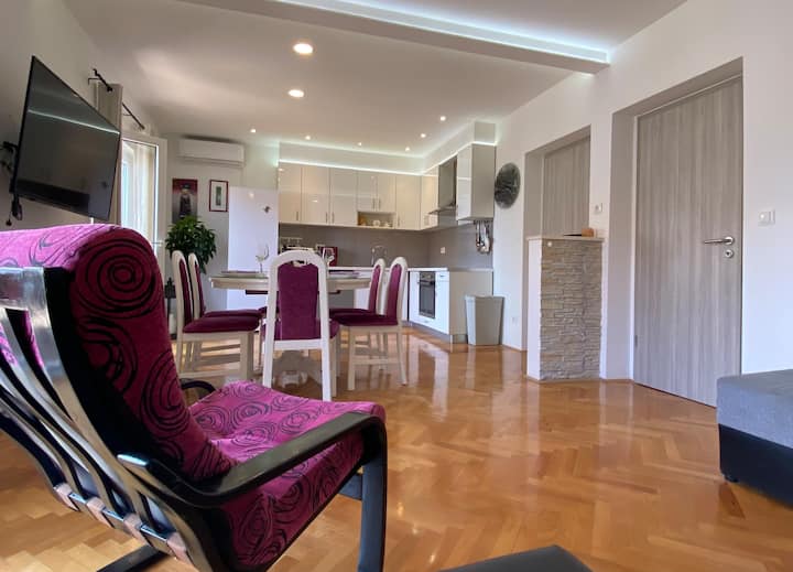 Top Equipped Apartment Karla A1 In Stanići Omiš - Omiš