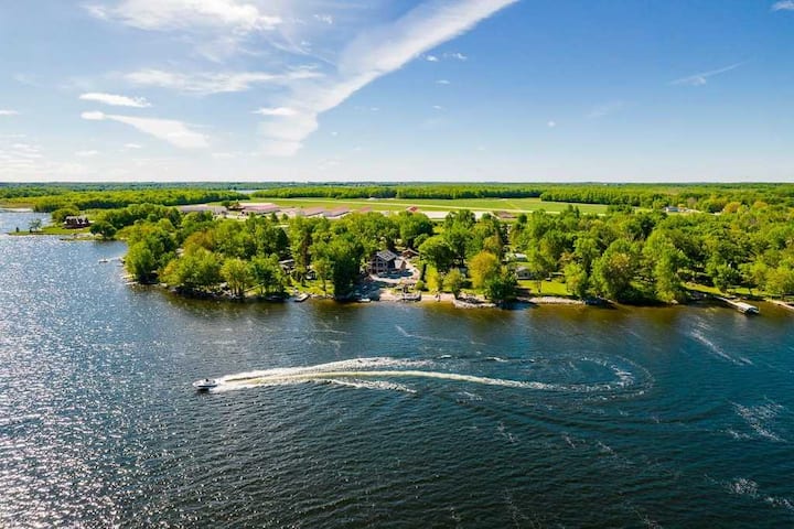 Lakefront Getaway In Orillia - Orillia