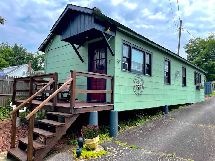 Rustic Cabin #6 On Private Lake! - Beach Lake, PA