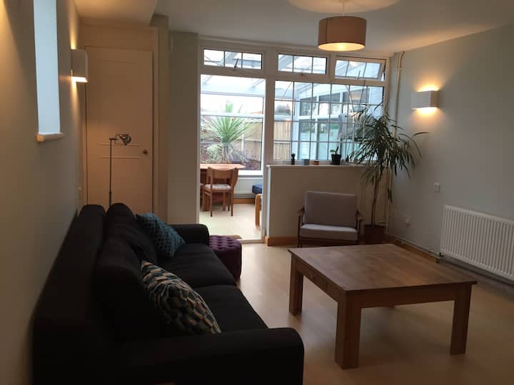 2 Double-bedroom East London Home - Leyton