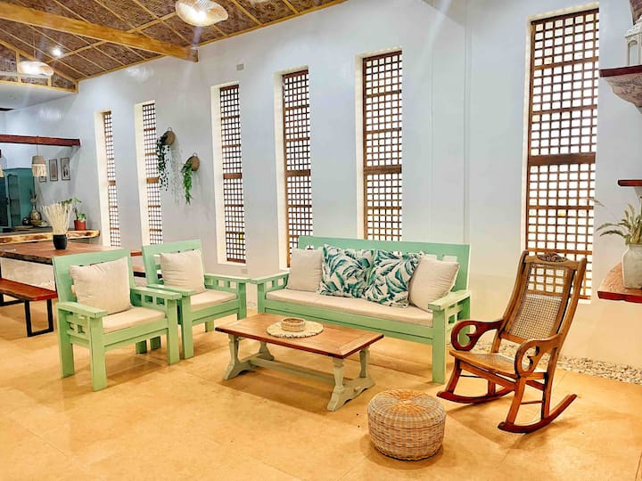 Casa Artemio (Tropical 3-bedroom Farm Villa) - Bacolor