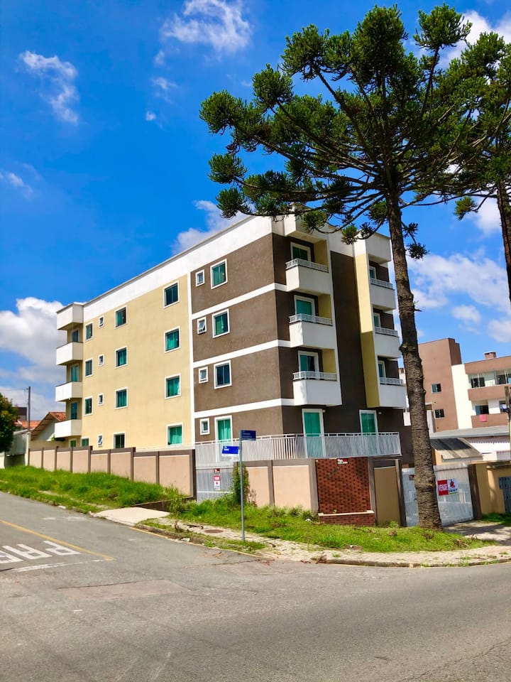 Apto 2/4 Próx. Do Aeroporto E Av. Das Torres 311 - São José dos Pinhais