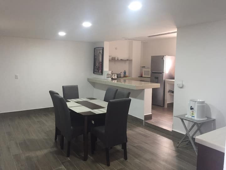 Room Cleaning+private Room+wifi 100megas, Small - 몬테레이