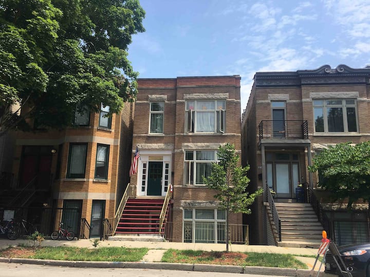 Bucktown Studio Apartment - Chicago
