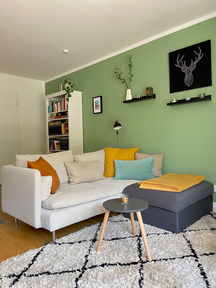 Schicke Wohnung Mit Balkon, Zentral Und Ruhig - München