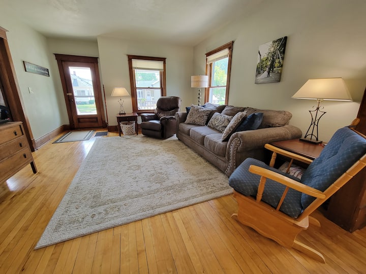 Charming Eaa Rental With Ac - Oshkosh, WI