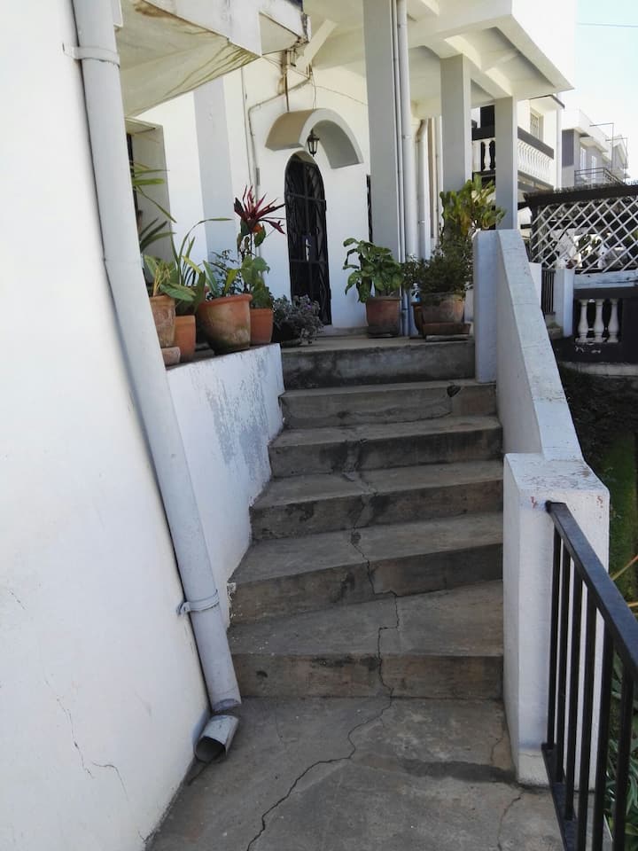 Appartement Meuble, Anosivavaka Ambohimanarina - Antananarivo