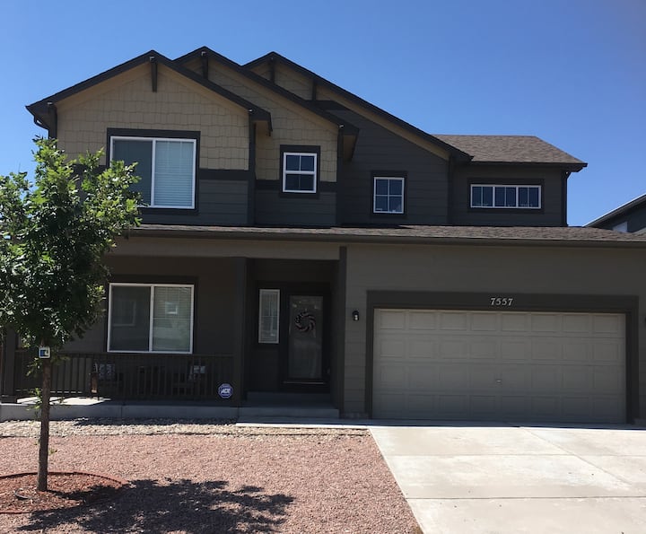 Large, Cozy Home In Colorado Springs - Colorado Springs