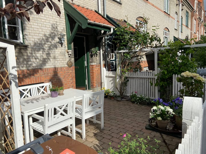 Cool And Cosy Townhouse In City - Copenhaguen