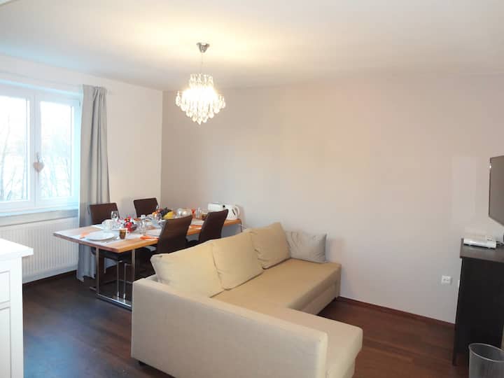 Wunderschöne 3-zimmer Wohnung Mit Großem Balkon. - Augsburg