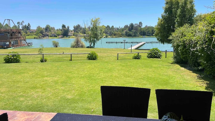 Casa Orilla Lago Rapel, 5 Dorm. - Chili