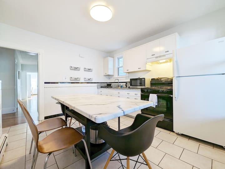 Private Designed Bedroom Long Term By Downtown - Boston, MA