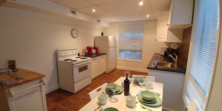 Three Bedroom In The Village - Winnipeg