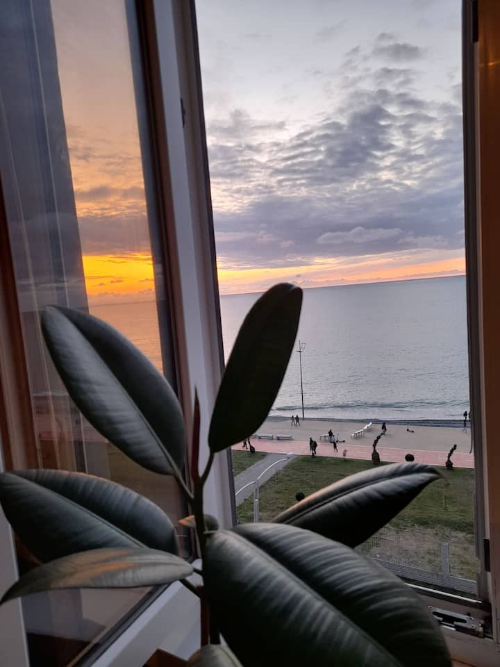 House On The Beach 1 - Batumi